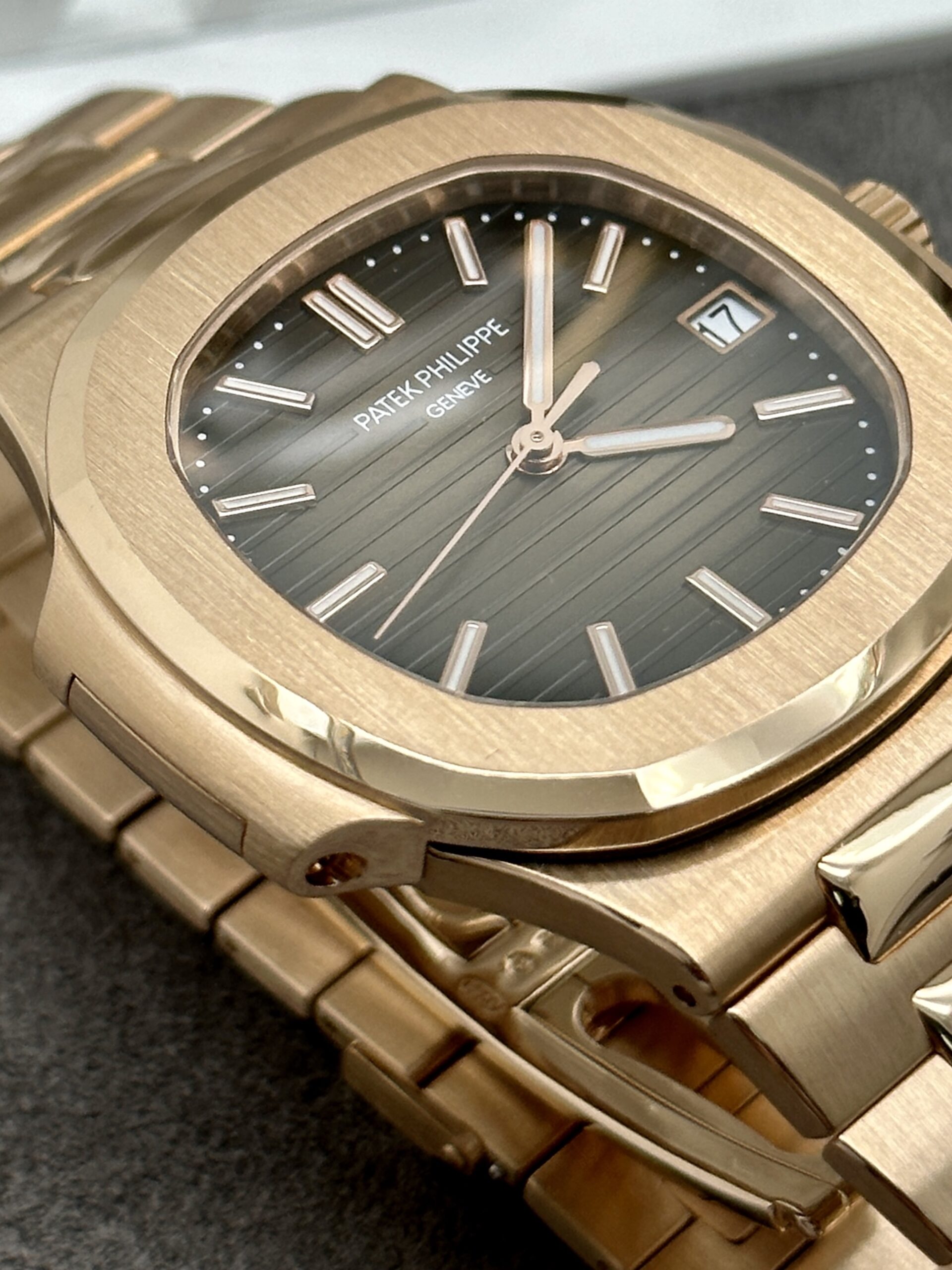 Patek Philippe - Artifex swiss wrist watchmaker